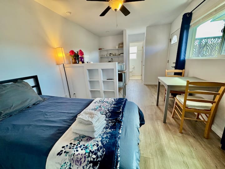 Private Sunny Studio W/ Deck | Kitchenette - Hayward, CA
