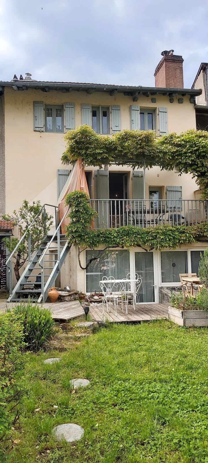 Maison Historique Et Atypique Au Coeur De Tulle - Tulle
