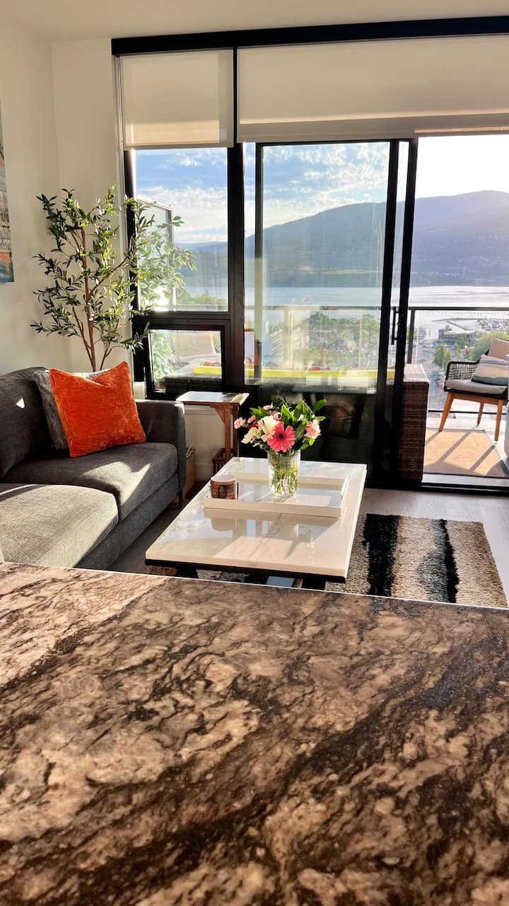 Lakeview Balcony Walk To Waterfront+secure Parking - Kelowna