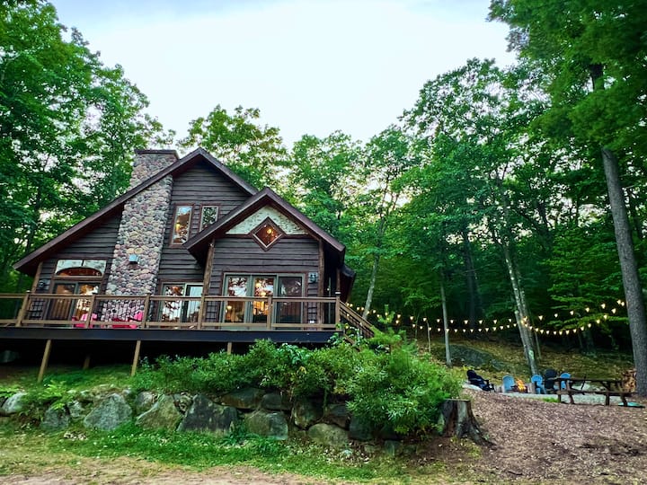 Lodge With Ac & Hot Tub - Adirondack Mountains