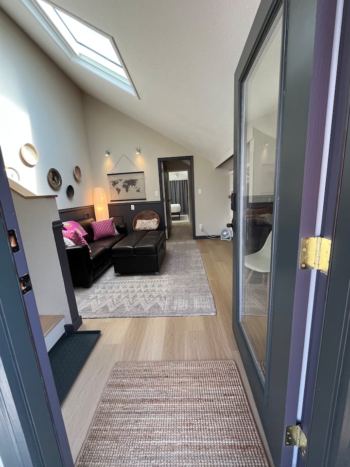 Escape To The Roseway Retreat - Portland, OR