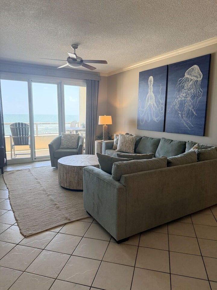 Beachfront 3br @ The Enclave   Sleeps 10   Stunning Views - Florida