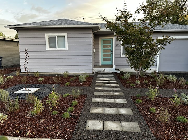 Hyacinth House: Cute & Cozy 2-bedroom In Se Eugene - Eugene, OR