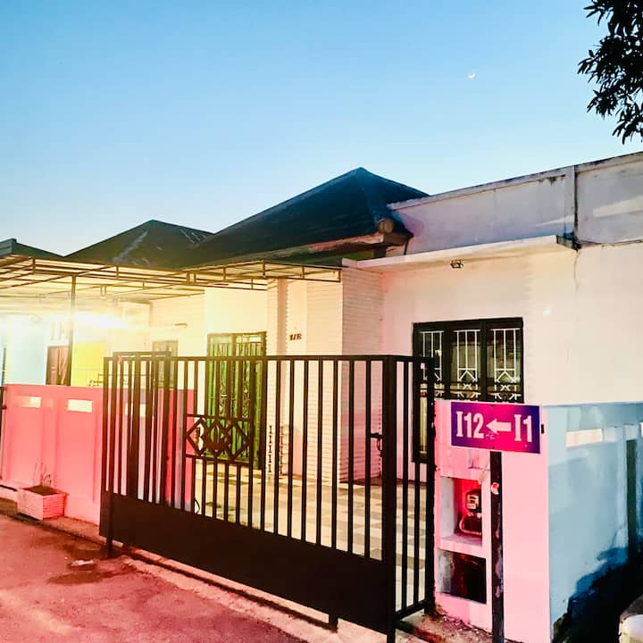 Large Home 3 Bedroom 2 Bathroom For Big Family - Batam