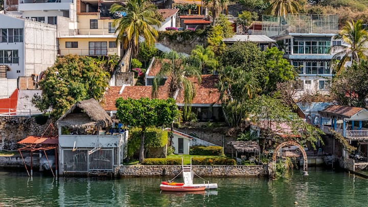 Alberca|acceso A Lago|cocinera - Tequesquitengo