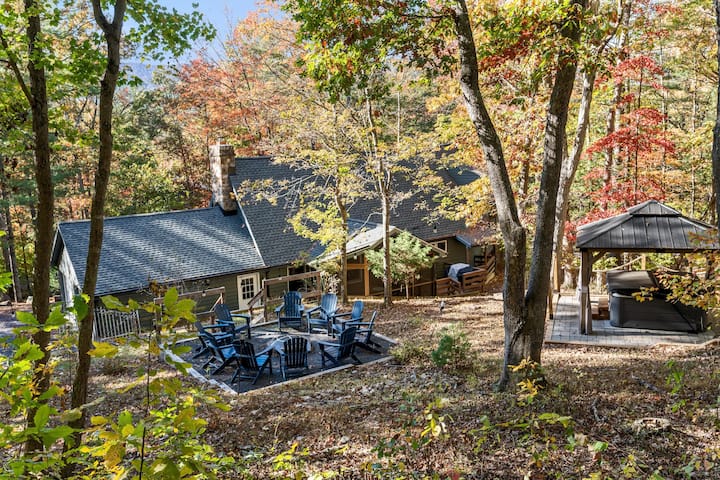 Hot Tub, 5 Resort Passes, Theater, Pet-friendly - Shenandoah National Park