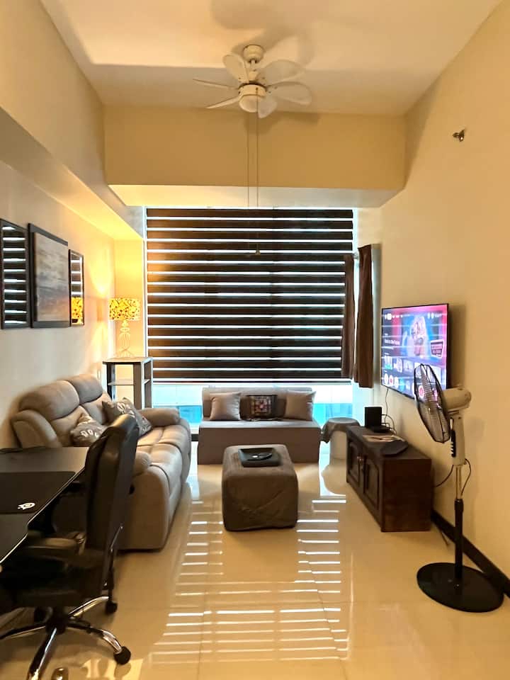 1br Bgc The Fort Nr St. Luke’s 55”tv Washer Dryer - Taguig