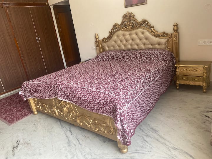 Cheerful, Safe Close To Amenities - Sahibzada Ajit Singh Nagar