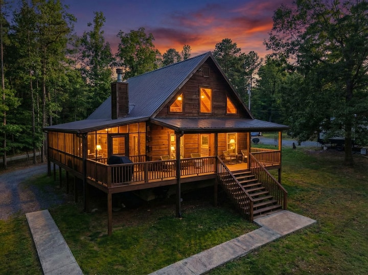 Cozy Cabin With Dock, Screen-in Porch And Fire Pit - Dayton, TN