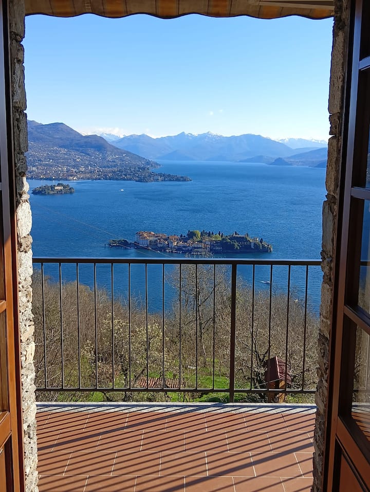 Un Balcone Sul Lago Maggiore
Cod.cir 10306400094 - Baveno