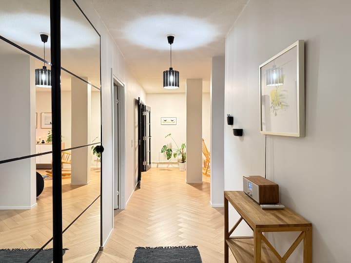 101 M² Valoisa 4 Huoneen Asunto Keskustan Lähellä - 奧盧