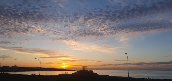 Reykjavik Ville : Vue Mer Et Montagnes - Reykjavík