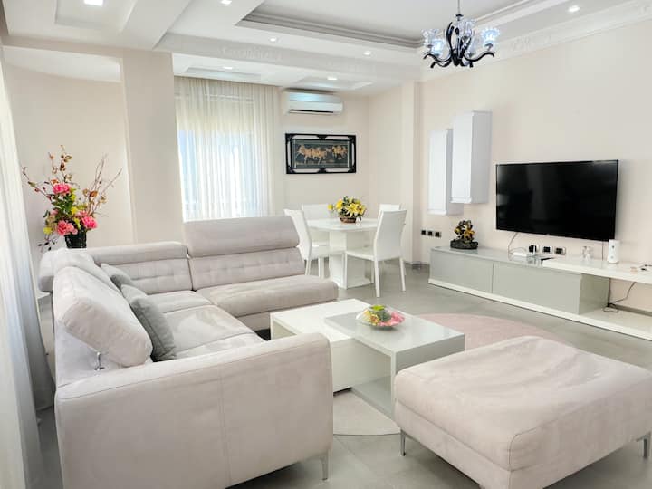 Bright & Spacious 2br/2ba | City Walkable - Albania