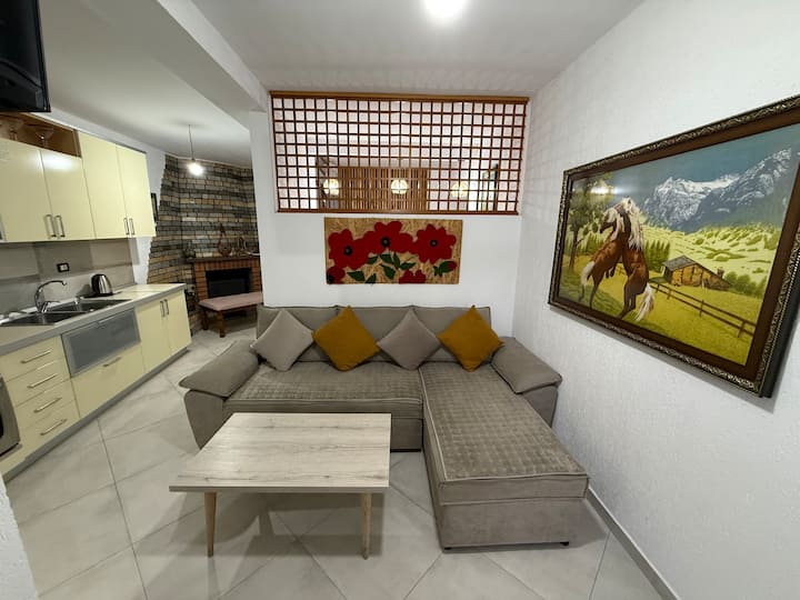 Villa Heljos Apartaments 
Apartament Nr 2 - Albanien