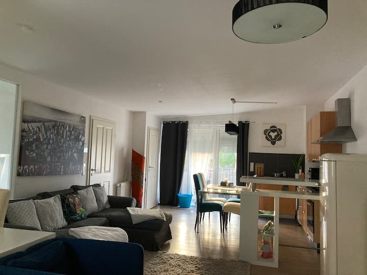 Schöne Lichtdurchflutete Wohnung Mit Balkon - Lorsch