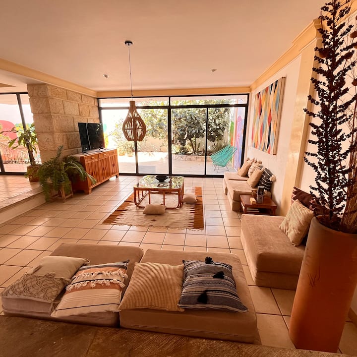 Made By Local Artists, 4 Bedrooms, Parking - Oaxaca