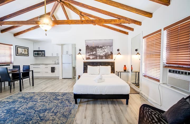 311. Gorgeous Penthouse With Balcony View Nr Beach - Fort Lauderdale