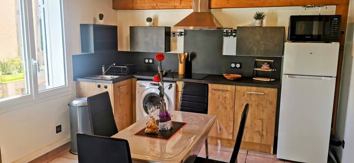 La Treille, Charmant Bas De Villa T3 De 41 M2 - Marseille