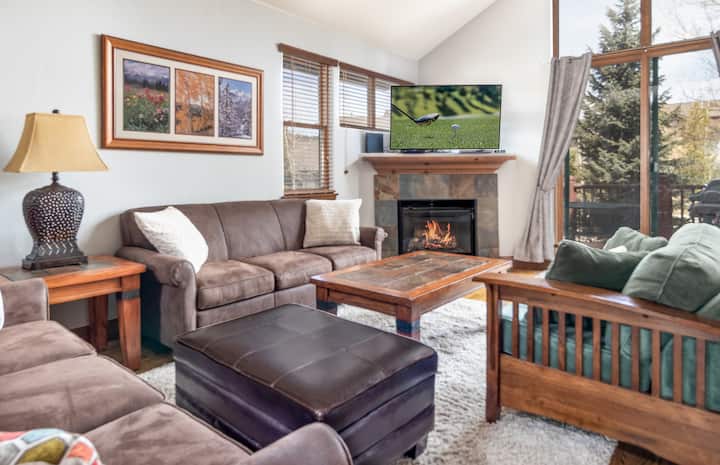 Beautiful Home With Private Hot Tub Deck Fireplace - Breckenridge, CO