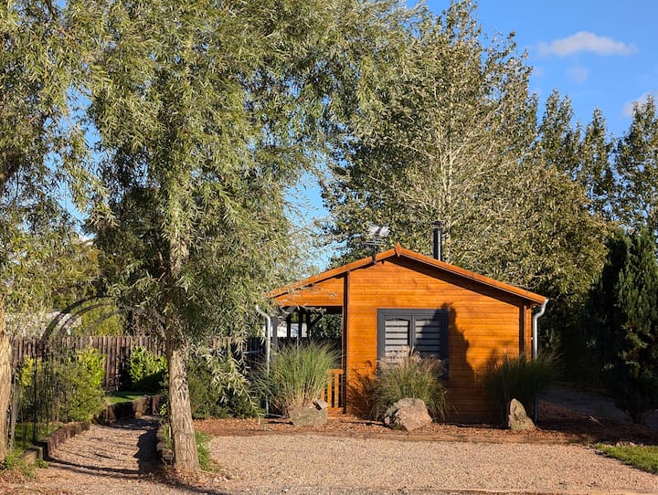 The Malvern Hills, Courtyard Cabins.
Tom Cabin - Upton upon Severn