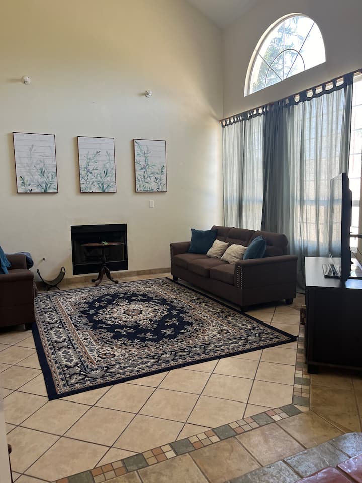 Espaciosa Casa Cerca De Aeropuerto/garita Otay - Tijuana