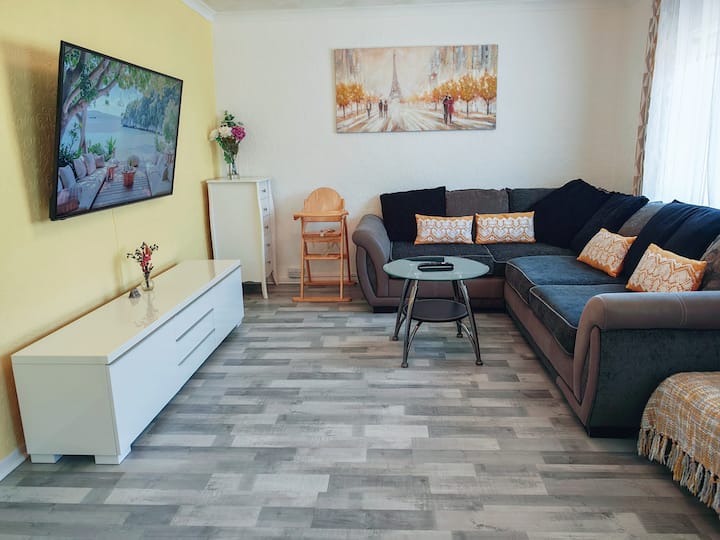 Private Garden And Mountain View - Port Talbot