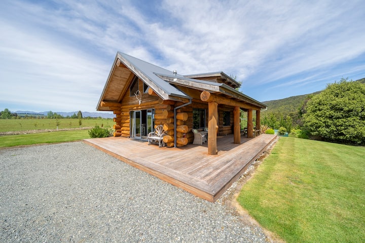 Rangapu Fiordland Log Cabin - Te Anau