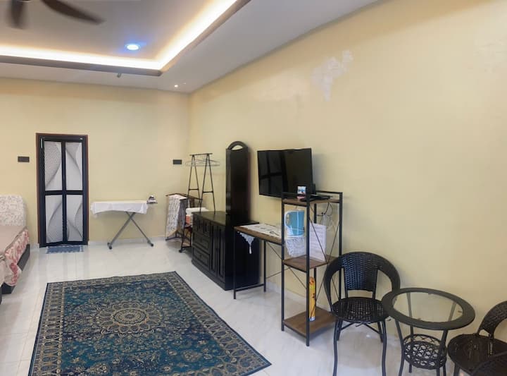 Roomstay/homestay/studio/bedroom With Free Parking - Arau
