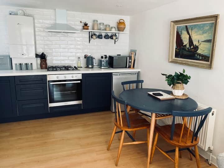 Stylish Dorset Coastal Cottage • Walk To Beach - Swanage