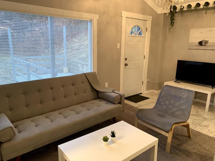 Charming 2 Bedrooms In The Middle Of Nature - Pittsburgh, PA