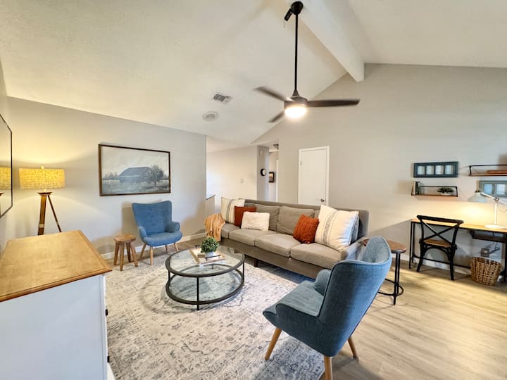 Rest Haven - Cozy, 2 Bedroom Home - Spring