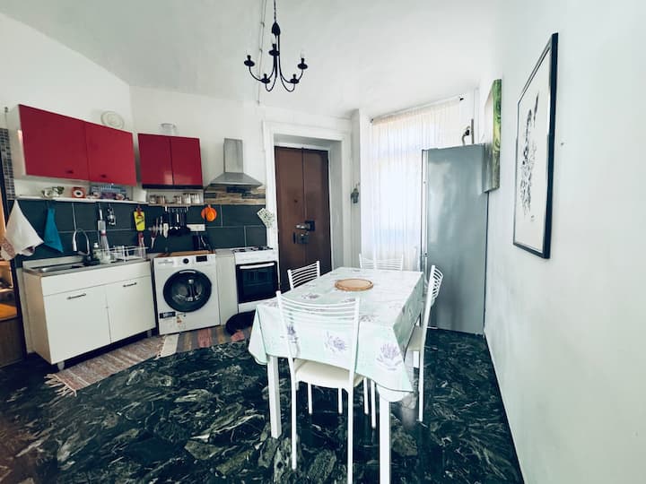 Private Room Pepito . Double Bed 160x190 - Turin