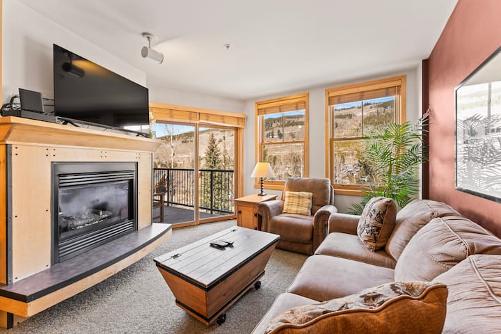 Mountain Views From Private Balcony In This - Keystone, CO