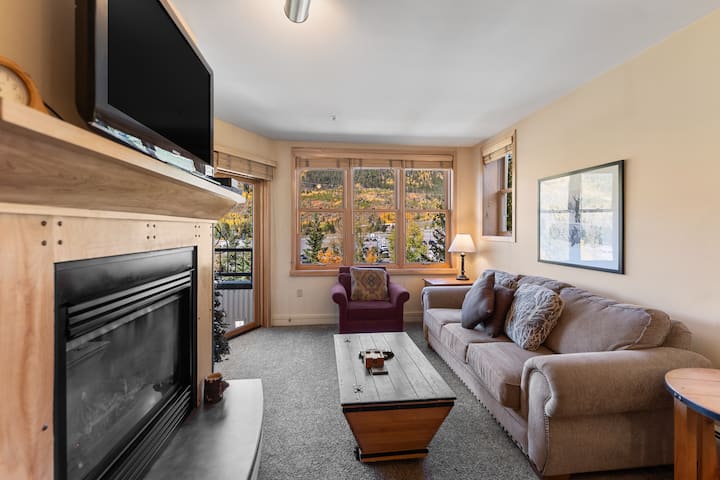 River Run Condo W/ Private Balcony & Mountain - Colorado