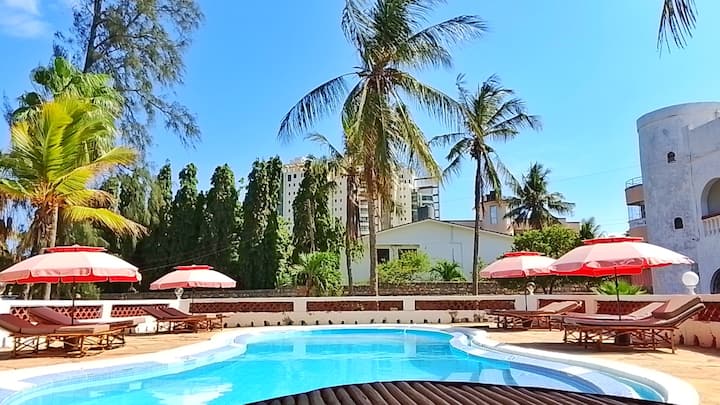 5brvilla In Nyali With Ac, Pool, 2 Minstothe Beach - Mombasa