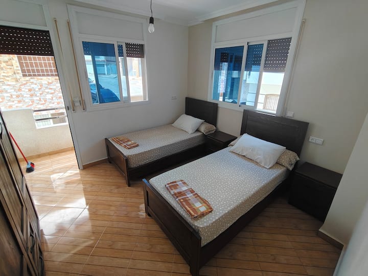 Apartment Pour Les Familles Avec 2 Chambres - Al Hoceima