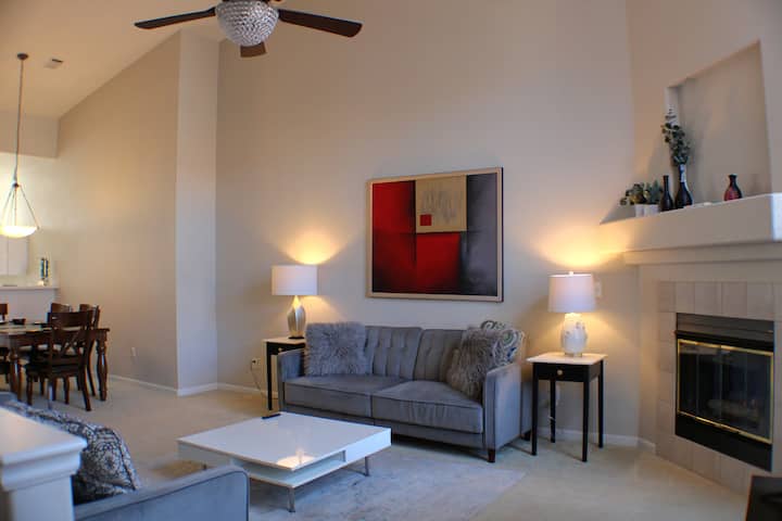 Entire Luxury Home Close To Cherry Creek Reservoir - Aurora, CO