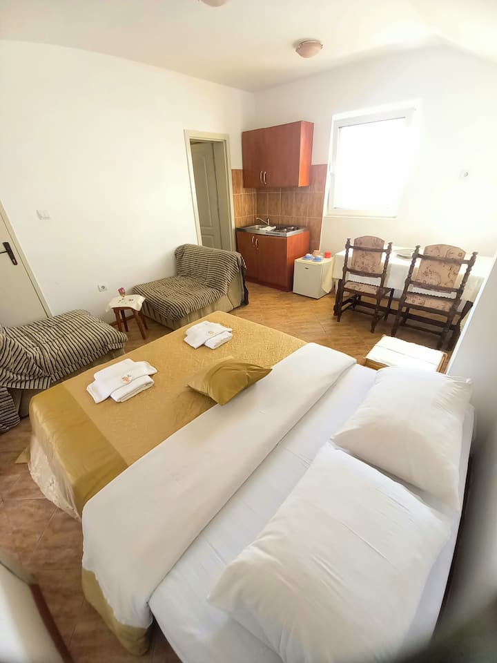 Apartment Close To Slovenska Beach - Budva