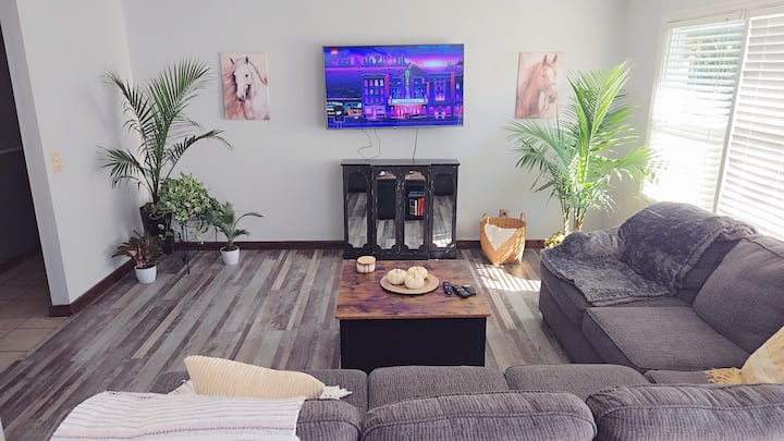 4br W/pool, Near Beach, Nightlife, & Dt. Sleeps 11 - Wrightsville Beach, NC