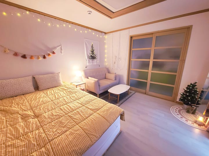 소담#크리스마스#황리단길,터미널인근#경주월드#넷플#연박할인#무료주차#도보 짐보관 - Gyeongju-si