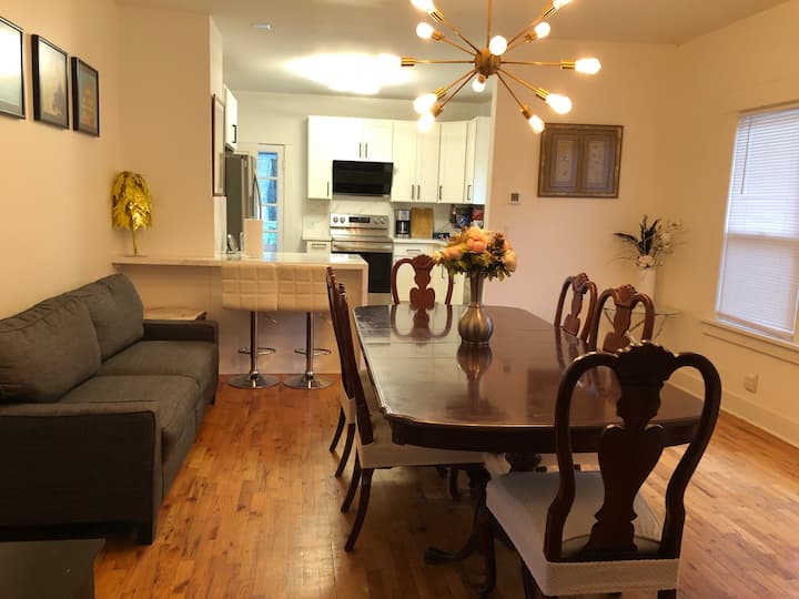 Spacious 4 Bedroom House Next To Lake, Dt, Uw - Seattle, WA