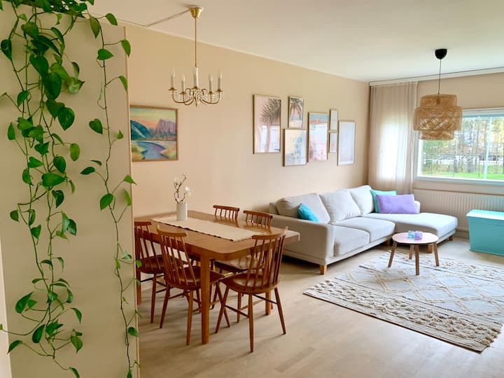 Colorful 2 Bdr Apt W/ Modern Kitchen And Parking - Espoo