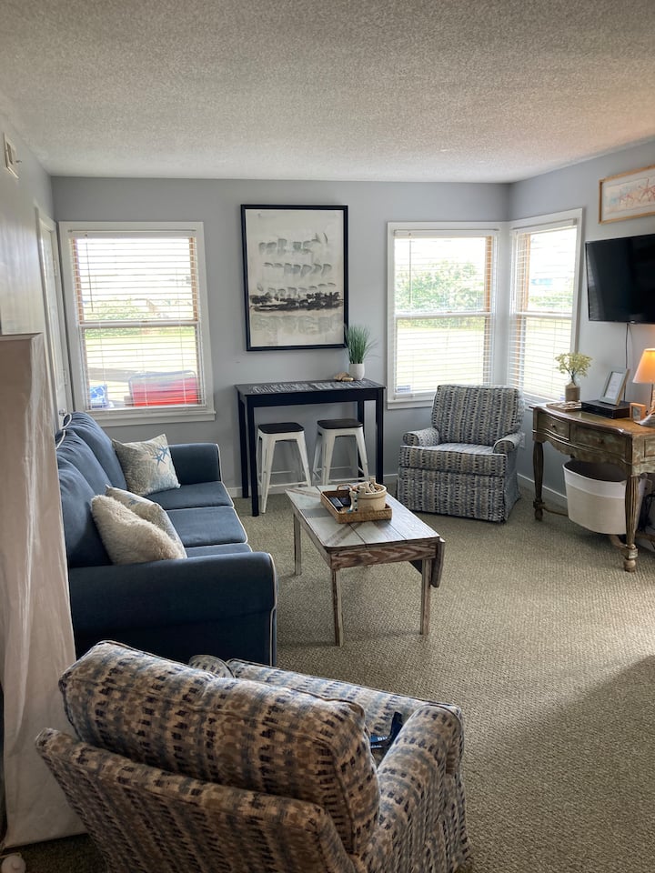 Obx Coastal Condo
Under Renovation
Ready By 04/01 - Kill Devil Hills, NC