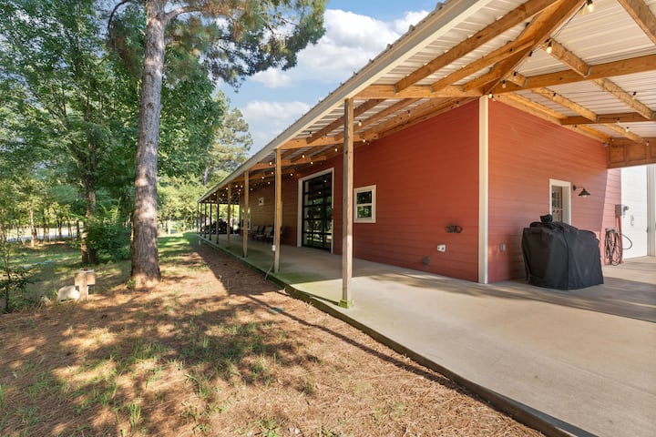 Lake Tyler Barndominium With Lake Access - Lake Tyler, TX