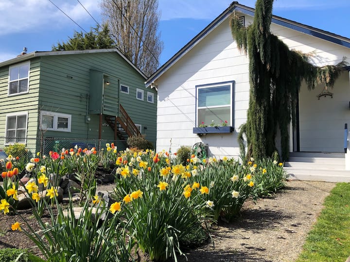 Quaint Ballard Bungalow - University District - Seattle