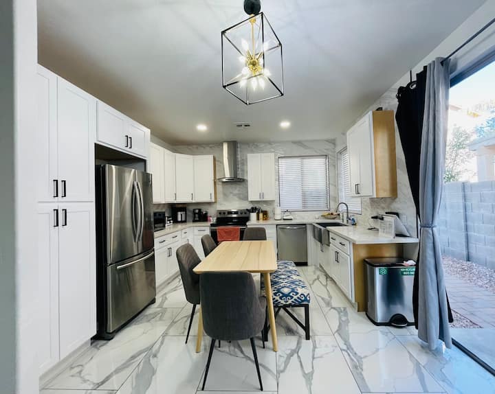 Gorgeous Abode 3 Bedrooms Hide-out In Mesa - Mesa, AZ