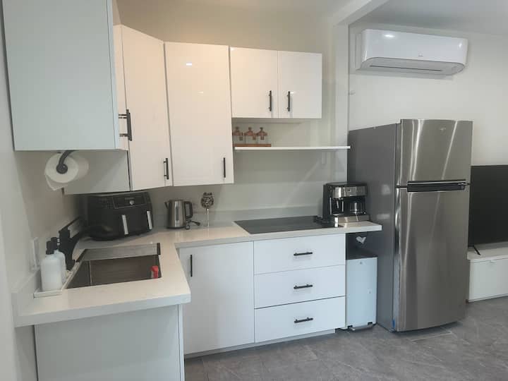 Adorable And Cozy Guest Unit - Calabasas, CA