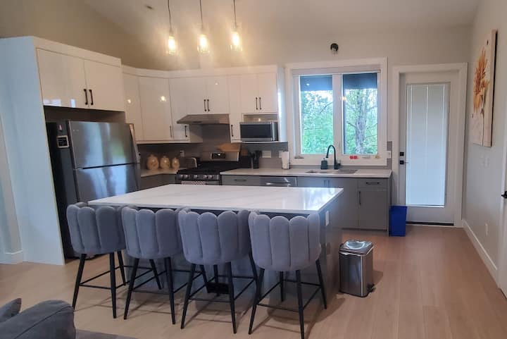 Farm & Garden Bungalow Retreat - Abbotsford