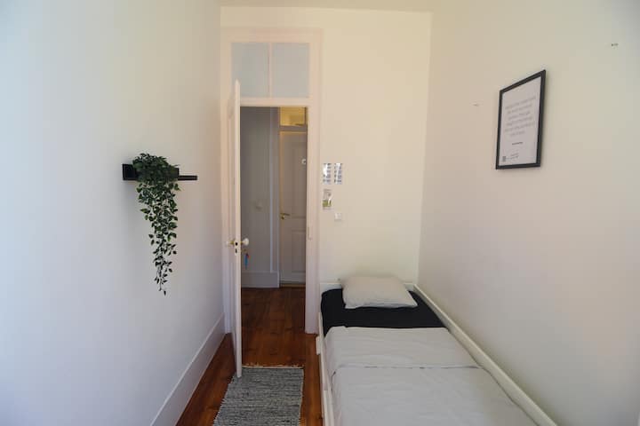 Bright Single Room Lisbon | Near Lx Factory - Lisbon