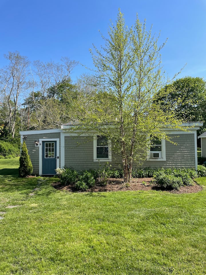 Cape Cottage With Sunroom - Cape Cod Rail Trail, Brewster